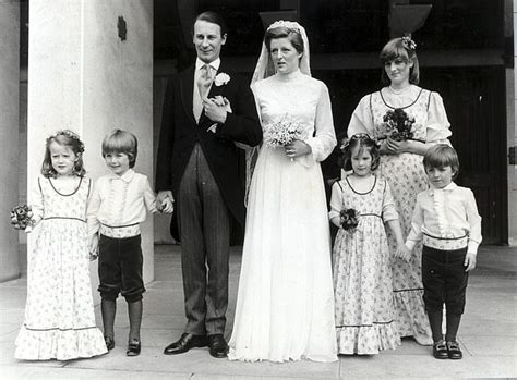 Heartbreak For Harry And William As Their Uncle Lord Robert Fellowes Dies Aged 82 Earl Spencer