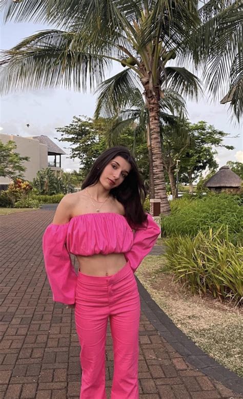 Милионерският живот на децата на Васил Терзиев СНИМКИ