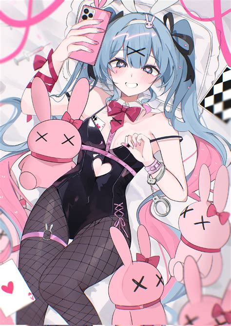 Pin By Thalia Davis On Japanese Artist Music Miku Hatsune Chibi