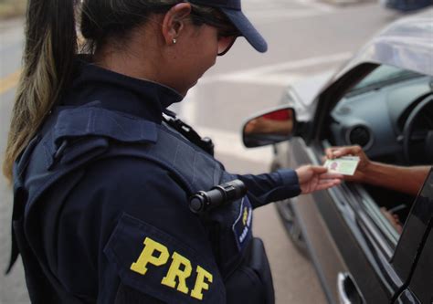 UMBAÚBA SE PRF flagra na BR 101 motorista direito de dirigir
