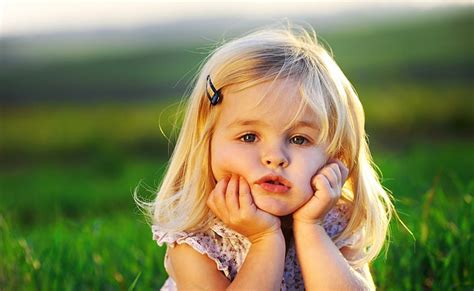 かわいい女の赤ちゃん、 女の子の白いクルーネックトップ、 かわいい、 女の子、 赤ちゃん、 Hdデスクトップの壁紙 Wallpaperbetter