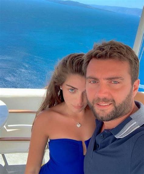 დღის წესრიგი სრულიად შემეცვალა მარტო არ ხარ ნახეთ რისი