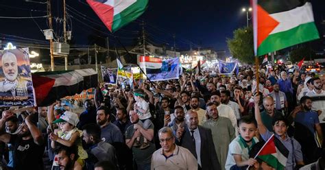 Once Considered Foes Iranian Backed Groups Get A Warm Welcome From