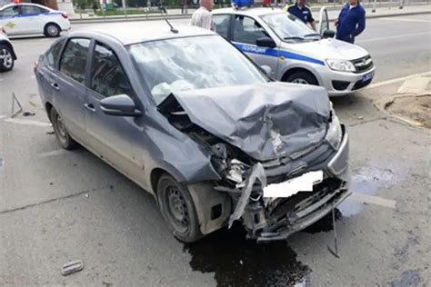 В Тольятти в ДТП с участием трех автомобилей пострадала пассажир