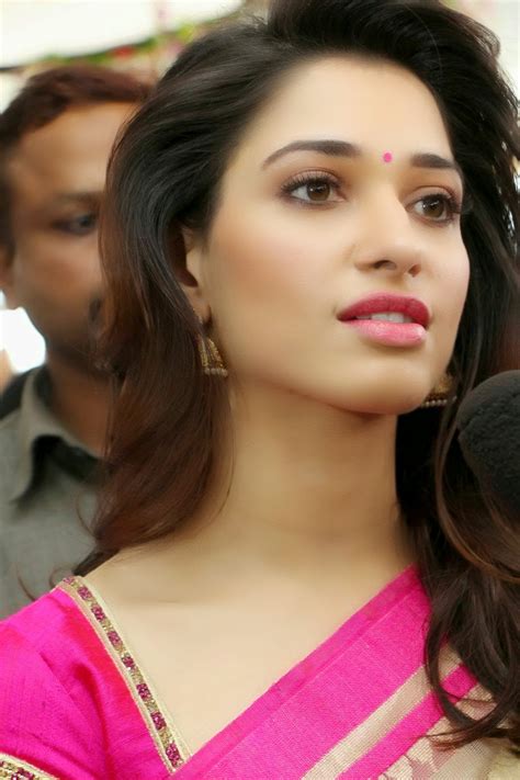 Tamanna Bhatia Looking Hot In Saree Hd Wallpaper High Resolution