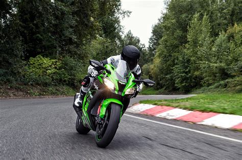 All New 2016 Kawasaki Ninja Zx 10r Experienced A Serious Evolution
