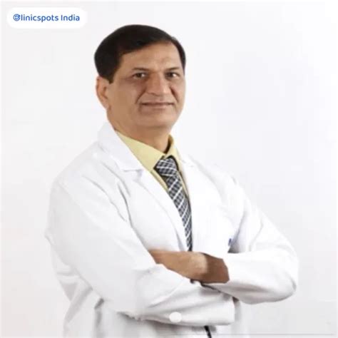 Доктор Ражеш Кумар Верма Гургаоны 56 р салбар дахь хамгийн шилдэг нурууны мэс засалч Гургаон