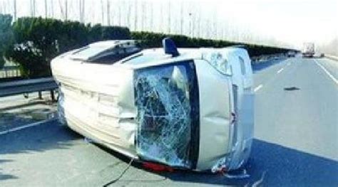 面包车开挂塞进23名大汉 车里的画面你敢想象 华北东北冬季整治行动 澎湃号政务 澎湃新闻 The Paper