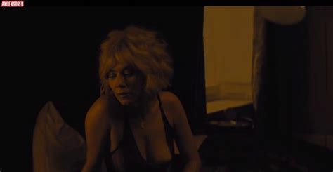 Marcella Nude Pics Page 1