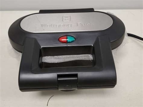 Wolfgang Puck Pie Maker Powered On