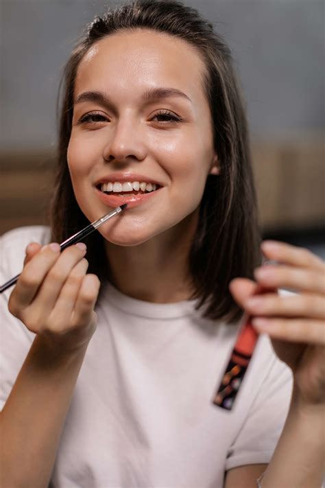 How To Make Your Lips Bigger Naturally No Makeup Saubhaya Makeup