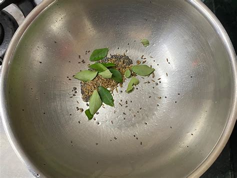 Maharashtrian Kanda Poha Foodie Trail