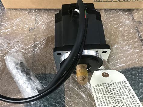 Động Cơ Servo Mitsubishi Hc Uf43k
