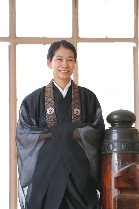【お坊さんあるある②】「白衣」「声明」は何と読む？築地本願寺のお坊さんの「あるあるネタ」を紹介！