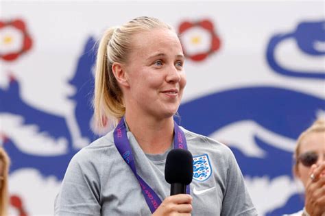 Writing Beth Meads Autobiography I Dreamed About Her Every Night For Three Weeks Flipboard