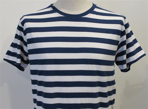 T shirt rayé blanc bleu navy marinière