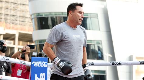 Oscar De La Hoya Hospitalized With Covid 19 Days Before His Return To