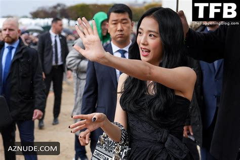 Jisoo Sexy Seen Flaunting Her Hot Legs At The Dior Fashion Show In Paris Aznude