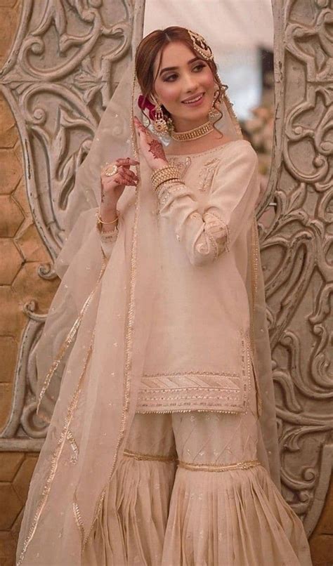 Trendy Nikah Look Pakistani Wedding Outfits