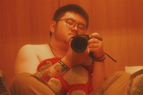 藍 On Twitter 听说你们玩摄影的都有一张对镜照片吧 呃我的可能有点不太一样