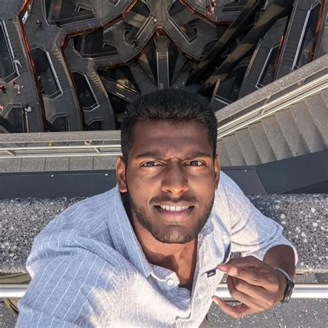 Siddharth Muthukumar Siddharth 1729 • Threads Say More