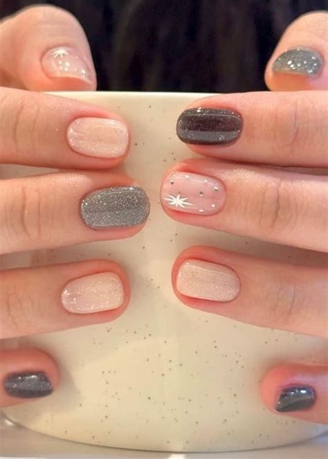 45 Delicate Korean Glitter Nails To Add A Touch Of Sparkle Pretty