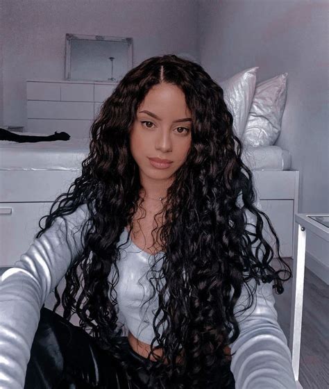 Longcurlyhair 😍curlyhair Hairology Curly Hair Styles Dark Curly
