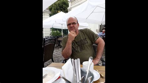 Το Παιδι με τα γυαλια Youtube
