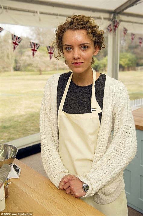 Gbbo Star Ruby Tandoh Marries Her Musician Girlfriend Daily Mail Online