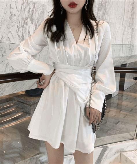 셔츠 원피스 세틴 언발란스 폴딩 브이넥 벌룬소매 우아한 세련된 고급 페미닌 실크 여친룩 데이트룩 하객룩 이벤트룩 행사룩