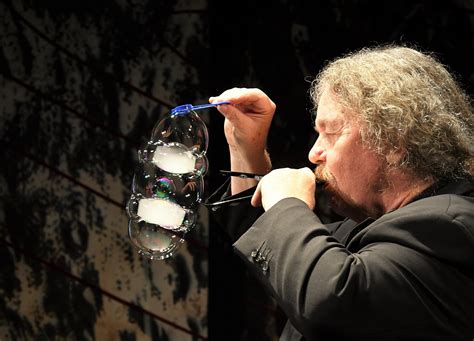 Sæbeboblefestival På Experimentarium Mød Tom Noddy