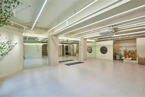 베이지톤 모던하고 고급스러운 30평 요가and필라테스 인테리어 중랑구 목동 베이지톤 모던하고 고급스러운 30평 요가and필라테스 인테리어 중랑구 목동