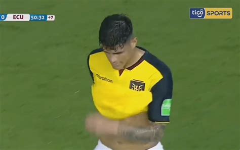 Paraguay Vs Ecuador Piero Hincapié Y El Insólito Autogol Que Pone El 2