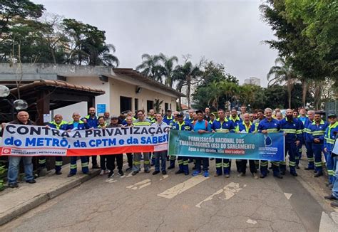 Funcionários da Sabesp aprovam adesão à greve contra privatização no