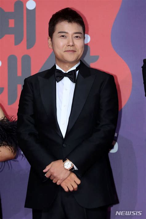 전현무 Tv 고정출연 21편으로 1위유재석은 4편