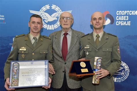 Припадник Војске Србије најбољи падобранац у држави Министарство одбране Републике Србије