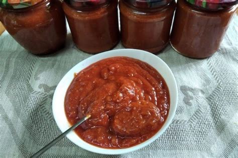 Рецепт кетчупу з кабачків на зиму це варто спробувати