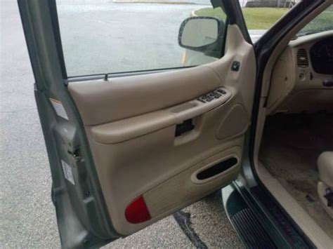 Buy Used 1999 Mercury Mountaineer V8 AWD Fully Loaded Clean Inside