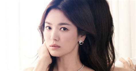 이게 바로 여왕의 품격송혜교 우아한 비주얼 화보