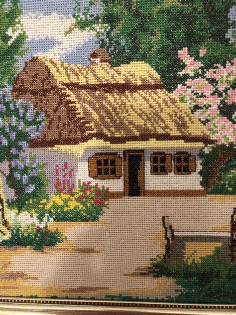Картина в рамці вишита дрібним хрестиком — ціна 1750 грн у каталозі Картини Купити товари для