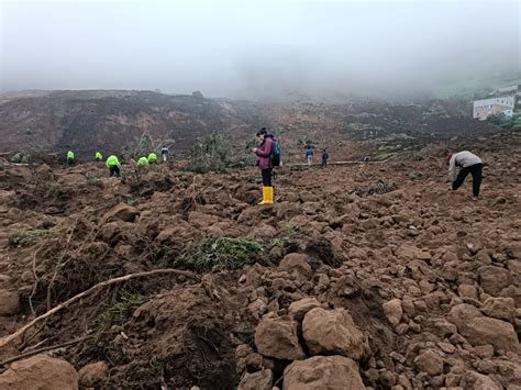 Deslizamiento De Tierra Deja Al Menos 16 Muertos En Ecuador Video