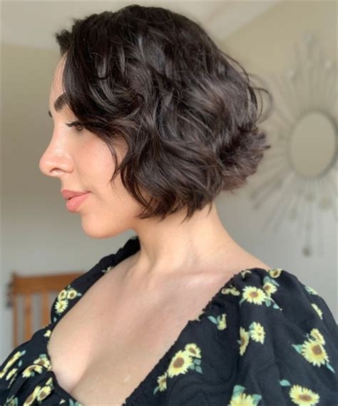 2023 Fashionable Hair Trend The Italian Bob Haircut