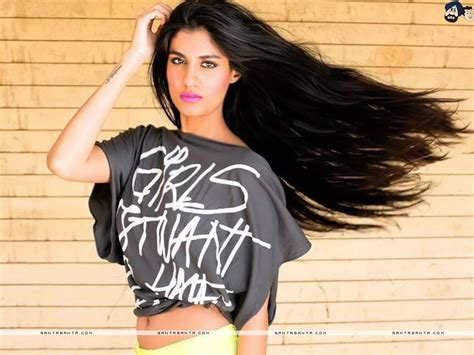 Shreya Dhanwanthary Wallpapers Wallpaper Cave