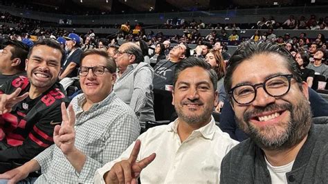 Jorge Álvarez Máynez se escapa a ver partido de baloncesto a horas
