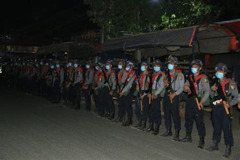 မြောက်ဥက္ကလာ ဋ္ဌ ရပ်ကွက်အုပ်ချုပ်ရေးမှူးရုံး ဗုံးဖောက်ခွဲခံရ ၊ သခင်မြပန်းခြံ အိမ်သာ ထဲတွင