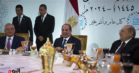 الرئيس السيسي يشارك في حفل إفطار الأسرة المصرية بحضور كافة طوائف