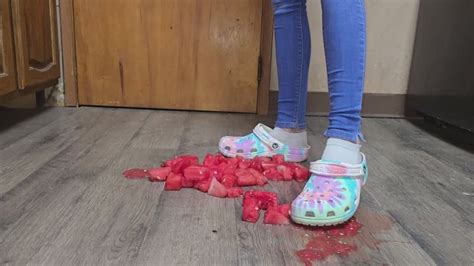 Crocs Food Crush Chrissy Trample Clips4sale