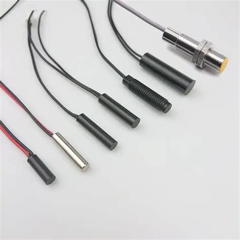 Factory Wired Micro Cylinder Reed Switch Mini Cylindrical Plastic Reed