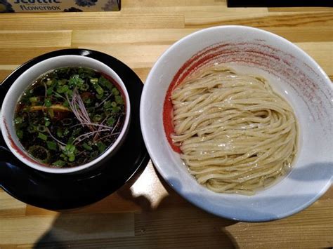 『昆布水つけ麺』麺や 凛のレビュー ラーメンデータベース