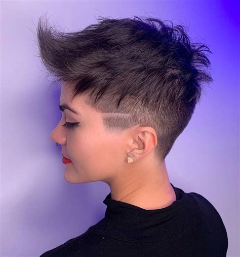 30 Current Androgynous Gender Neutral And Non Binary Haircuts
